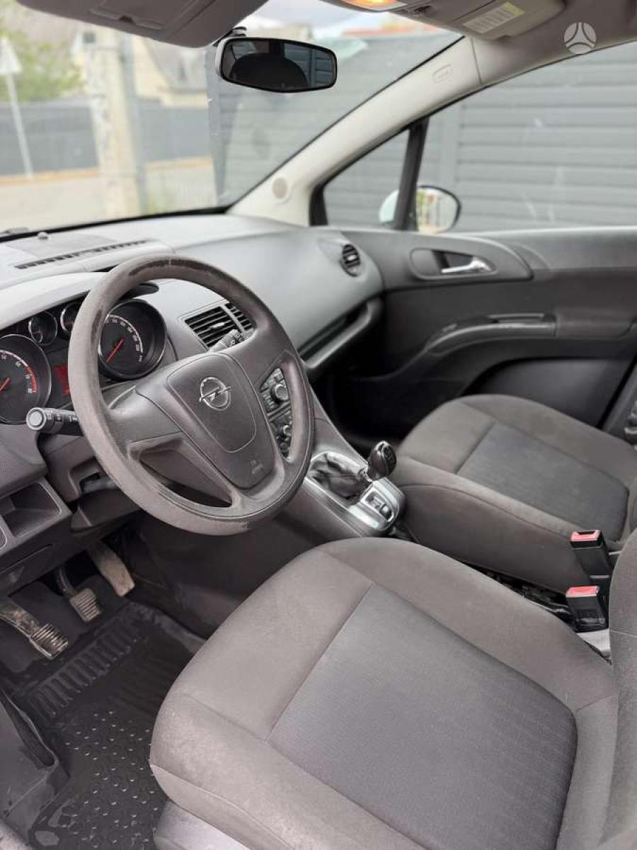 White Opel Meriva 2012 in Kaunas, with an engine capacity of 1.40 L and mileage of 144 thousand km for 3350 €, photo 14 on AUTOMOTO.COM.LV
