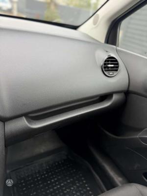 White Opel Meriva 2012 in Kaunas, with an engine capacity of 1.40 L and mileage of 144 thousand km for 3350 €, photo 26 on AUTOMOTO.COM.LV