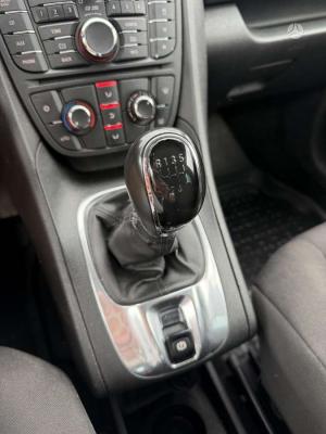 White Opel Meriva 2012 in Kaunas, with an engine capacity of 1.40 L and mileage of 144 thousand km for 3350 €, photo 29 on AUTOMOTO.COM.LV