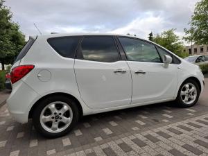 Balts Opel Meriva 2013 Viļņa, ar dzinēja tilpumu 1.40 L un nobraukumu 164 tūkst. km par 3300 €, foto 6 vietnē AUTOMOTO.COM.LV