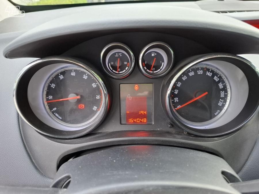 Balts Opel Meriva 2013 Viļņa, ar dzinēja tilpumu 1.40 L un nobraukumu 164 tūkst. km par 3300 €, foto 14 vietnē AUTOMOTO.COM.LV