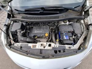 Balts Opel Meriva 2013 Viļņa, ar dzinēja tilpumu 1.40 L un nobraukumu 164 tūkst. km par 3300 €, foto 18 vietnē AUTOMOTO.COM.LV