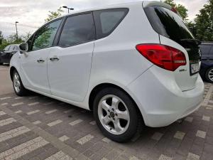 Balts Opel Meriva 2013 Viļņa, ar dzinēja tilpumu 1.36 L un nobraukumu 164 tūkst. km par 3300 €, foto 5 vietnē AUTOMOTO.COM.LV