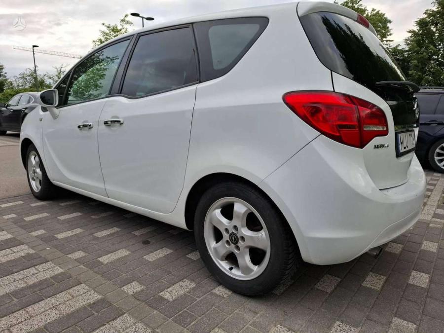 Balts Opel Meriva 2013 Viļņa, ar dzinēja tilpumu 1.36 L un nobraukumu 164 tūkst. km par 3300 €, foto 5 vietnē AUTOMOTO.COM.LV