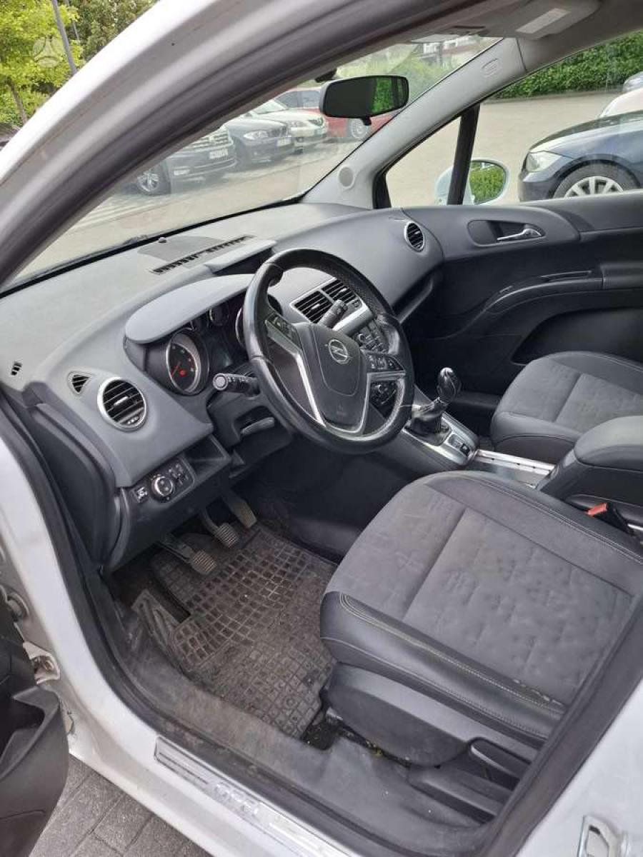 Balts Opel Meriva 2013 Viļņa, ar dzinēja tilpumu 1.36 L un nobraukumu 164 tūkst. km par 3300 €, foto 13 vietnē AUTOMOTO.COM.LV
