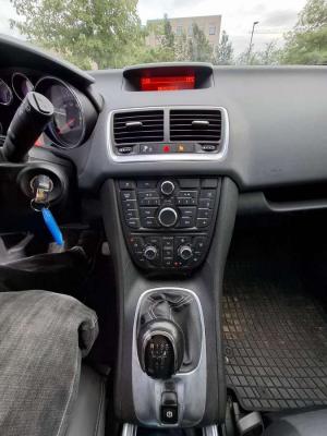 Balts Opel Meriva 2013 Viļņa, ar dzinēja tilpumu 1.36 L un nobraukumu 164 tūkst. km par 3300 €, foto 17 vietnē AUTOMOTO.COM.LV
