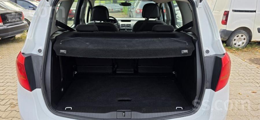 Balts Opel Meriva 2013 Valmiera, ar dzinēja tilpumu 1.70 L un nobraukumu 342 tūkst. km par 2900 €, foto 12 vietnē AUTOMOTO.COM.LV