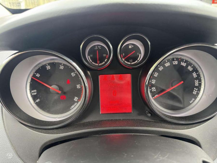 Balts Opel Meriva 2014 Kauņa, ar dzinēja tilpumu 1.25 L un nobraukumu 210 tūkst. km par 4250 €, foto 12 vietnē AUTOMOTO.COM.LV