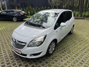 White Opel Meriva 2014 in Kaunas, with an engine capacity of 1.25 L and mileage of 210 thousand km for 4250 €, photo  on AUTOMOTO.COM.LV