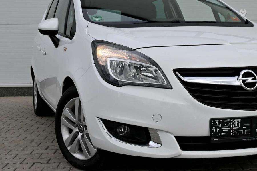 White Opel Meriva 2015 in Kretinga, with an engine capacity of 1.60 L and mileage of 257 thousand km for 4999 €, photo 6 on AUTOMOTO.COM.LV