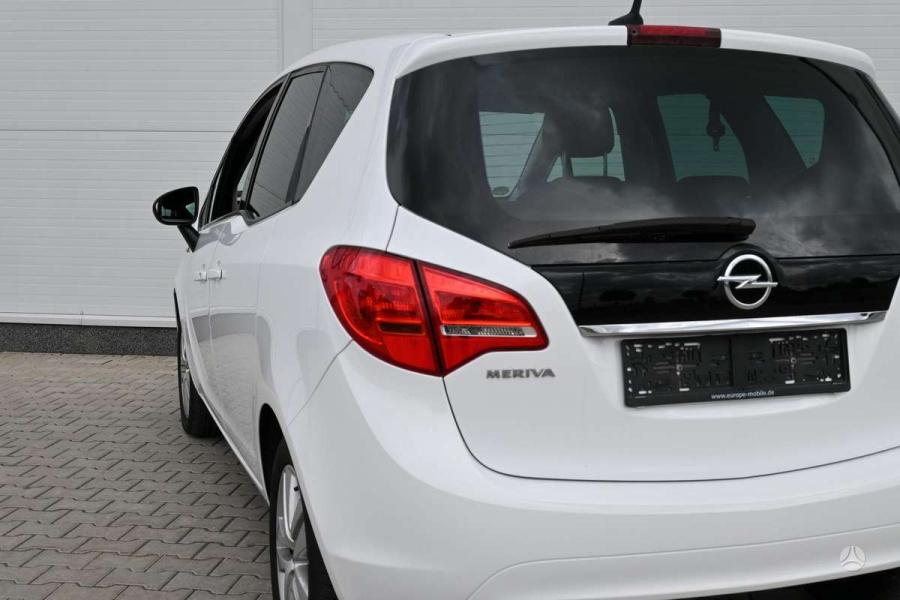 White Opel Meriva 2015 in Kretinga, with an engine capacity of 1.60 L and mileage of 257 thousand km for 4999 €, photo 10 on AUTOMOTO.COM.LV
