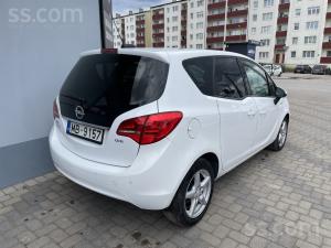 White Opel Meriva 2015 in Talsi, with an engine capacity of 1.60 L and mileage of 157 thousand km for 3900 €, photo 4 on AUTOMOTO.COM.LV