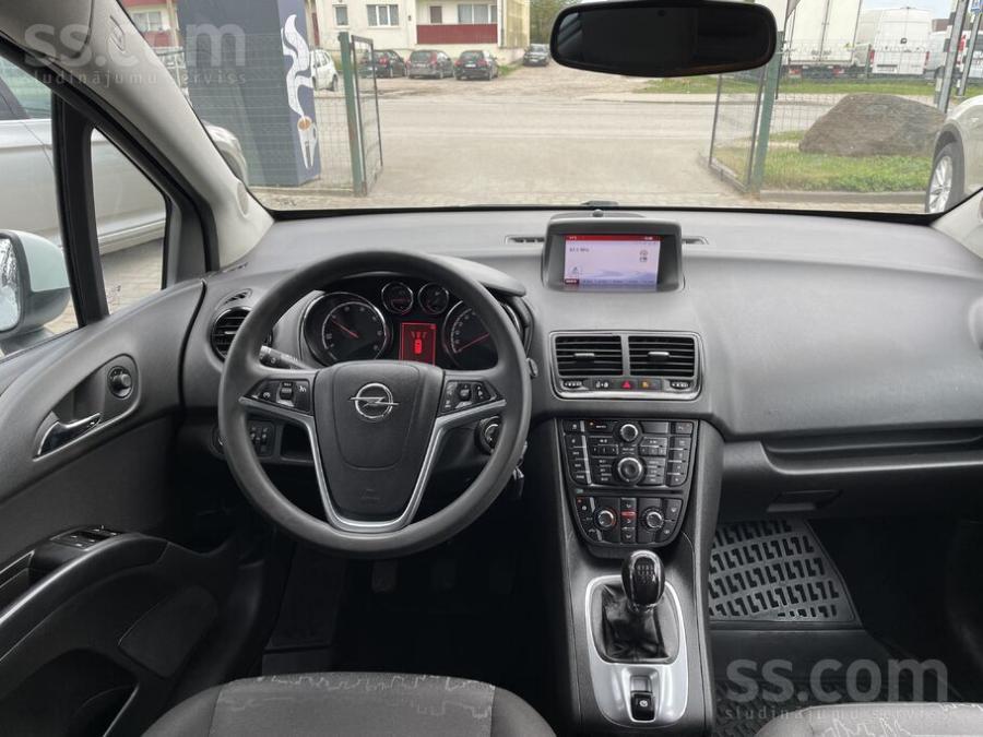 White Opel Meriva 2015 in Talsi, with an engine capacity of 1.60 L and mileage of 157 thousand km for 3900 €, photo 8 on AUTOMOTO.COM.LV