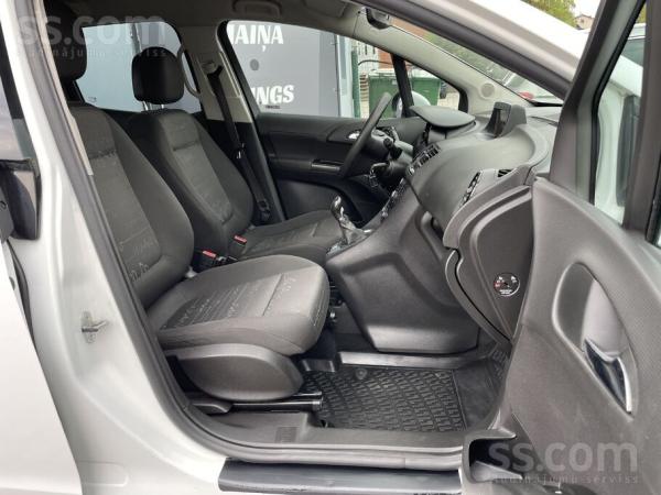Balts Opel Meriva 2015 Talsi, ar dzinēja tilpumu 1.60 L un nobraukumu 157 tūkst. km par 3900 €, foto 9 vietnē AUTOMOTO.COM.LV