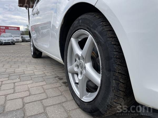 Balts Opel Meriva 2015 Talsi, ar dzinēja tilpumu 1.60 L un nobraukumu 157 tūkst. km par 3900 €, foto 10 vietnē AUTOMOTO.COM.LV