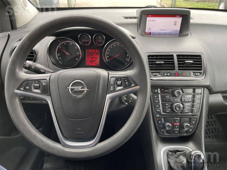 White Opel Meriva 2015 in Talsi, with an engine capacity of 1.60 L and mileage of 157 thousand km for 3900 €, photo 17 on AUTOMOTO.COM.LV