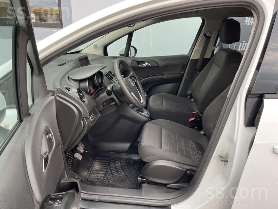 White Opel Meriva 2015 in Talsi, with an engine capacity of 1.60 L and mileage of 157 thousand km for 3900 €, photo 22 on AUTOMOTO.COM.LV