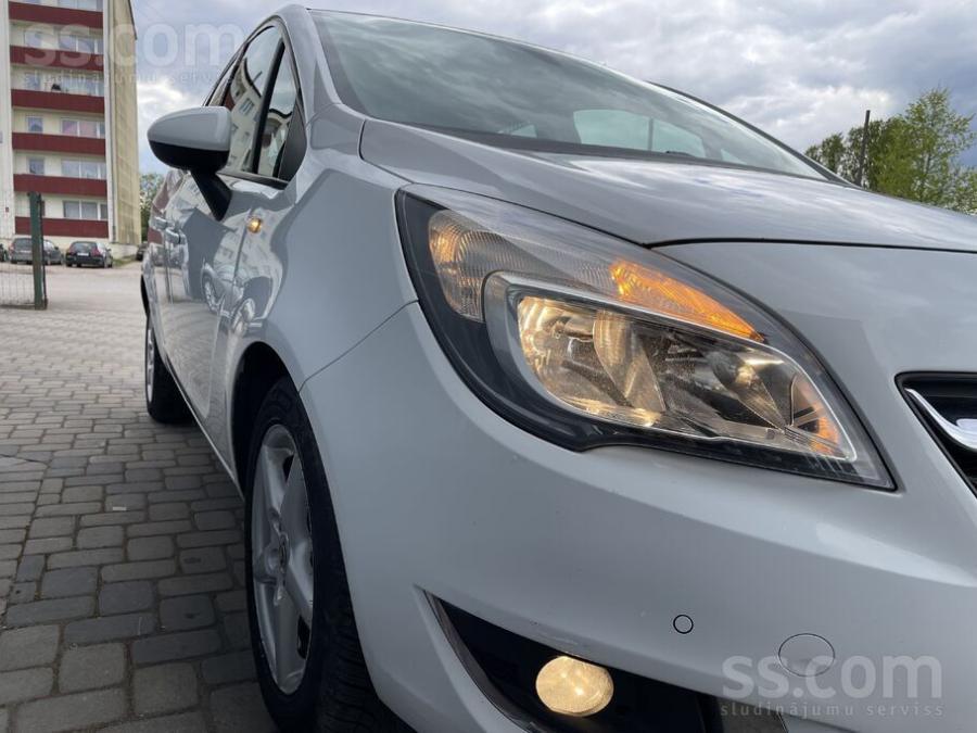 White Opel Meriva 2015 in Talsi, with an engine capacity of 1.60 L and mileage of 157 thousand km for 3900 €, photo 25 on AUTOMOTO.COM.LV