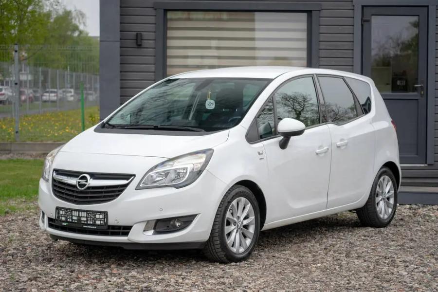 Balts Opel Meriva 2015 Liepāja, ar dzinēja tilpumu 1.60 L un nobraukumu 219 tūkst. km par 5500 €, foto 1 vietnē AUTOMOTO.COM.LV