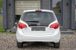 Balts Opel Meriva 2015 Liepāja, ar dzinēja tilpumu 1.60 L un nobraukumu 219 tūkst. km par 5500 €, foto 4 vietnē AUTOMOTO.COM.LV