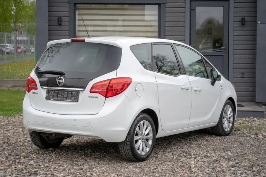 Balts Opel Meriva 2015 Liepāja, ar dzinēja tilpumu 1.60 L un nobraukumu 219 tūkst. km par 5500 €, foto 5 vietnē AUTOMOTO.COM.LV