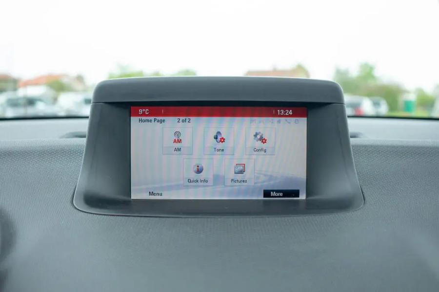 Balts Opel Meriva 2015 Liepāja, ar dzinēja tilpumu 1.60 L un nobraukumu 219 tūkst. km par 5500 €, foto 22 vietnē AUTOMOTO.COM.LV