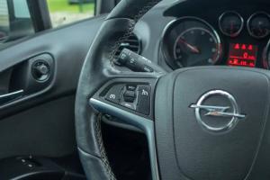 Balts Opel Meriva 2015 Liepāja, ar dzinēja tilpumu 1.60 L un nobraukumu 219 tūkst. km par 5500 €, foto 23 vietnē AUTOMOTO.COM.LV