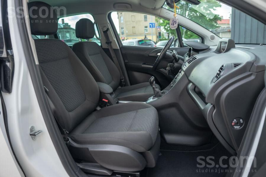 Balts Opel Meriva 2015 Liepāja, ar dzinēja tilpumu 1.60 L un nobraukumu 219 tūkst. km par 4900 €, foto 14 vietnē AUTOMOTO.COM.LV