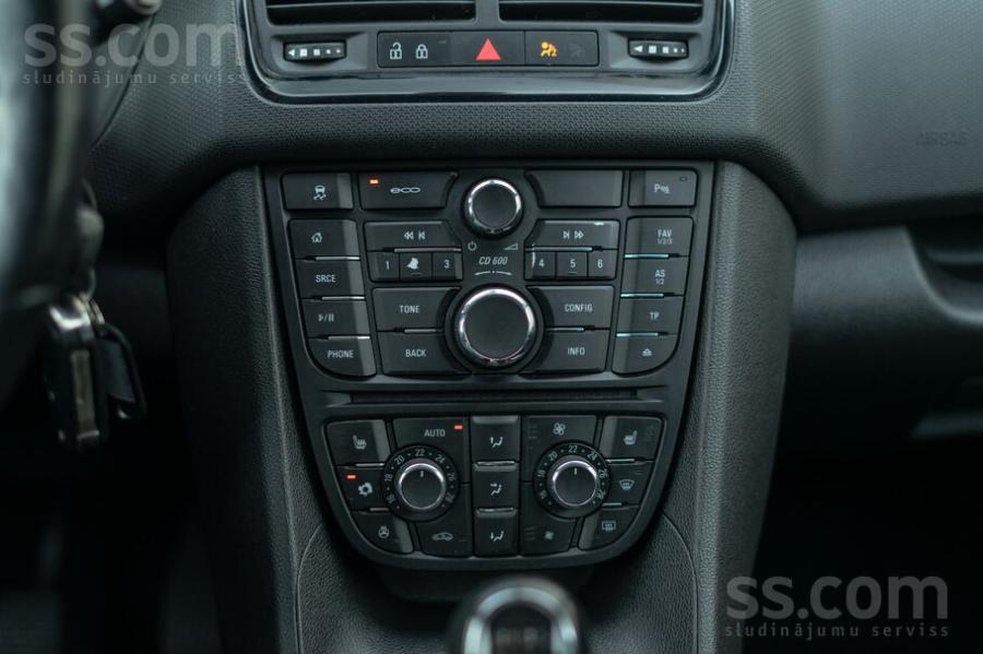 Balts Opel Meriva 2015 Liepāja, ar dzinēja tilpumu 1.60 L un nobraukumu 219 tūkst. km par 4900 €, foto 17 vietnē AUTOMOTO.COM.LV
