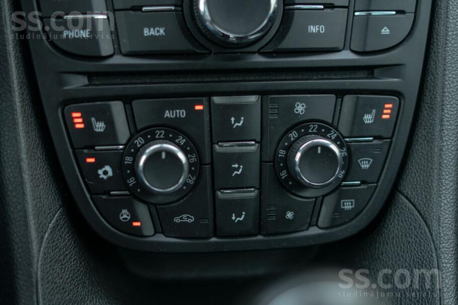 Balts Opel Meriva 2015 Liepāja, ar dzinēja tilpumu 1.60 L un nobraukumu 219 tūkst. km par 4900 €, foto 19 vietnē AUTOMOTO.COM.LV