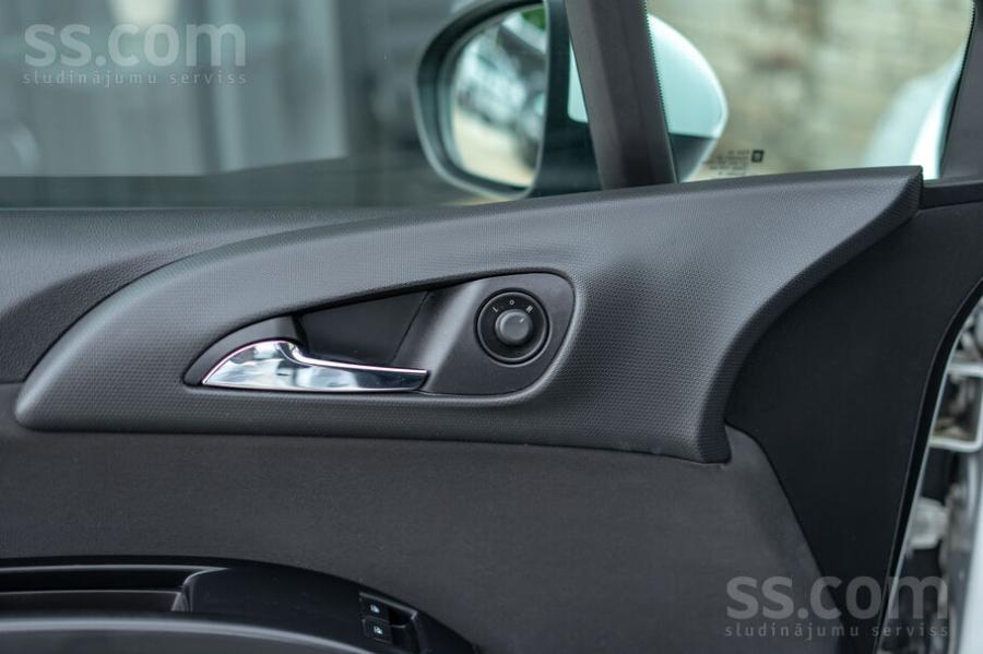 Balts Opel Meriva 2015 Liepāja, ar dzinēja tilpumu 1.60 L un nobraukumu 219 tūkst. km par 4900 €, foto 28 vietnē AUTOMOTO.COM.LV