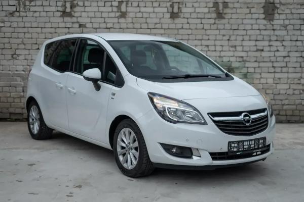Balts Opel Meriva 2015 Liepāja, ar dzinēja tilpumu 1.60 L un nobraukumu 219 tūkst. km par 4900 €, foto 1 vietnē AUTOMOTO.COM.LV