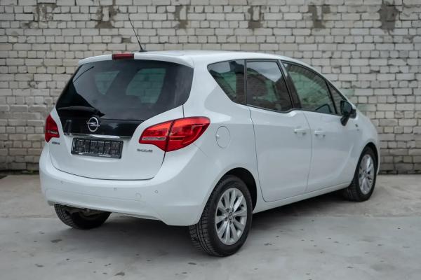 Balts Opel Meriva 2015 Liepāja, ar dzinēja tilpumu 1.60 L un nobraukumu 219 tūkst. km par 4900 €, foto 4 vietnē AUTOMOTO.COM.LV