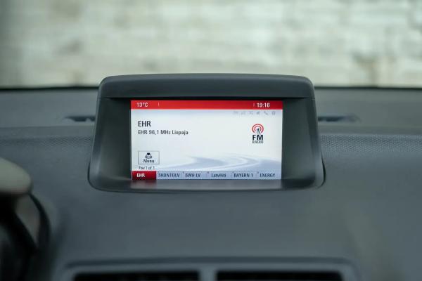 Balts Opel Meriva 2015 Liepāja, ar dzinēja tilpumu 1.60 L un nobraukumu 219 tūkst. km par 4900 €, foto 9 vietnē AUTOMOTO.COM.LV