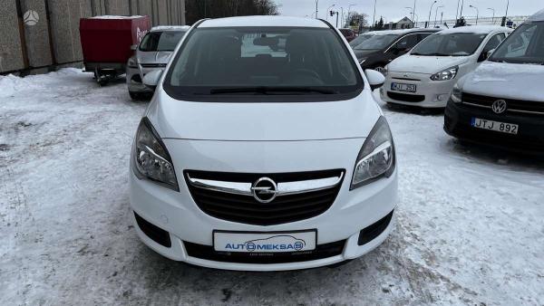 White Opel Meriva 2016 in Klaipeda, with an engine capacity of 1.40 L and mileage of 141 thousand km for 7450 €, photo 2 on AUTOMOTO.COM.LV