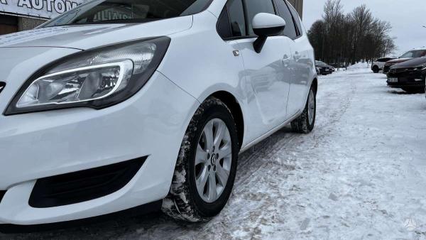 White Opel Meriva 2016 in Klaipeda, with an engine capacity of 1.40 L and mileage of 141 thousand km for 7450 €, photo 7 on AUTOMOTO.COM.LV