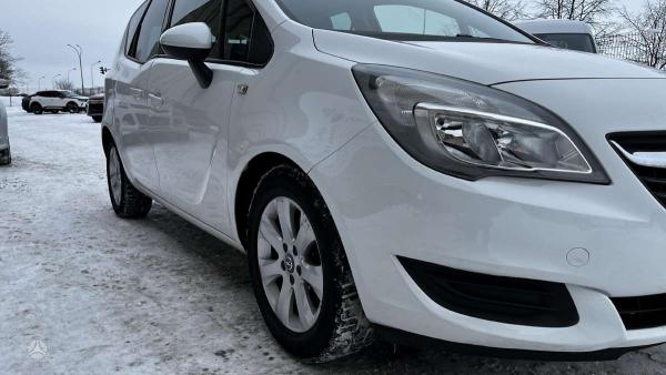 White Opel Meriva 2016 in Klaipeda, with an engine capacity of 1.40 L and mileage of 141 thousand km for 7450 €, photo 8 on AUTOMOTO.COM.LV