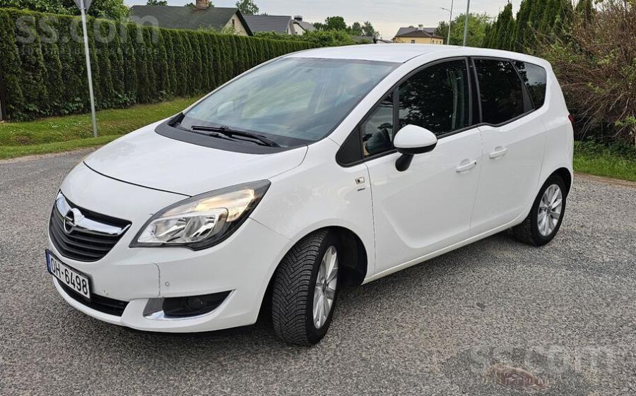 White Opel Meriva 2016 in Riga, with an engine capacity of 1.60 L and mileage of 200 thousand km for 3900 €, photo 3 on AUTOMOTO.COM.LV