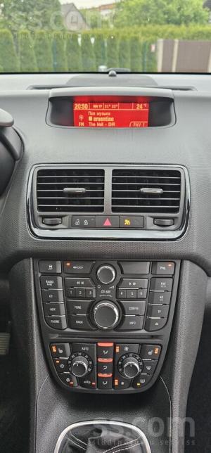 White Opel Meriva 2016 in Riga, with an engine capacity of 1.60 L and mileage of 200 thousand km for 3900 €, photo 7 on AUTOMOTO.COM.LV