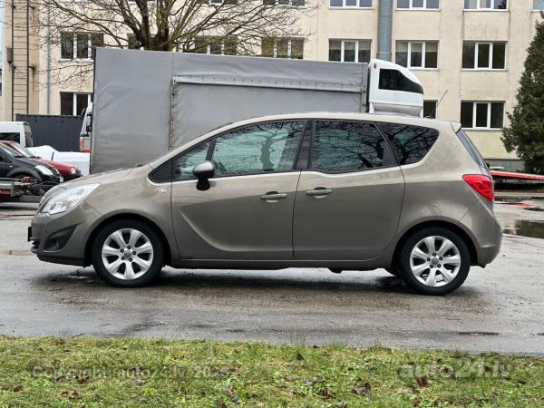 Dzeltens Opel Meriva 2011 Narva, ar dzinēja tilpumu 1.70 L un nobraukumu 292 tūkst. km par 2499 €, foto 2 vietnē AUTOMOTO.COM.LV