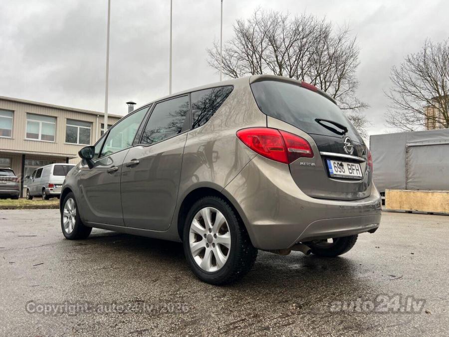 Yellow Opel Meriva 2011 in Narva, with an engine capacity of 1.70 L and mileage of 292 thousand km for 2499 €, photo 13 on AUTOMOTO.COM.LV