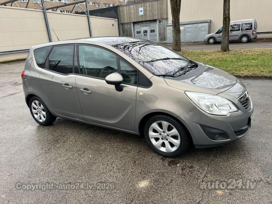 Yellow Opel Meriva 2011 in Narva, with an engine capacity of 1.70 L and mileage of 292 thousand km for 2499 €, photo 15 on AUTOMOTO.COM.LV