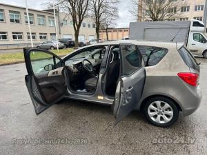 Yellow Opel Meriva 2011 in Narva, with an engine capacity of 1.70 L and mileage of 292 thousand km for 2499 €, photo 17 on AUTOMOTO.COM.LV