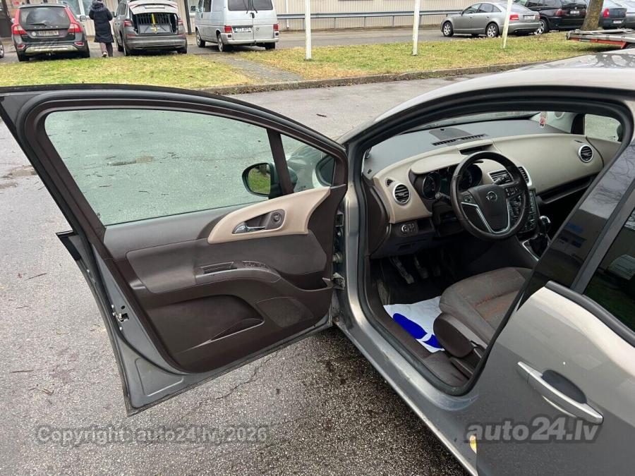 Yellow Opel Meriva 2011 in Narva, with an engine capacity of 1.70 L and mileage of 292 thousand km for 2499 €, photo 18 on AUTOMOTO.COM.LV