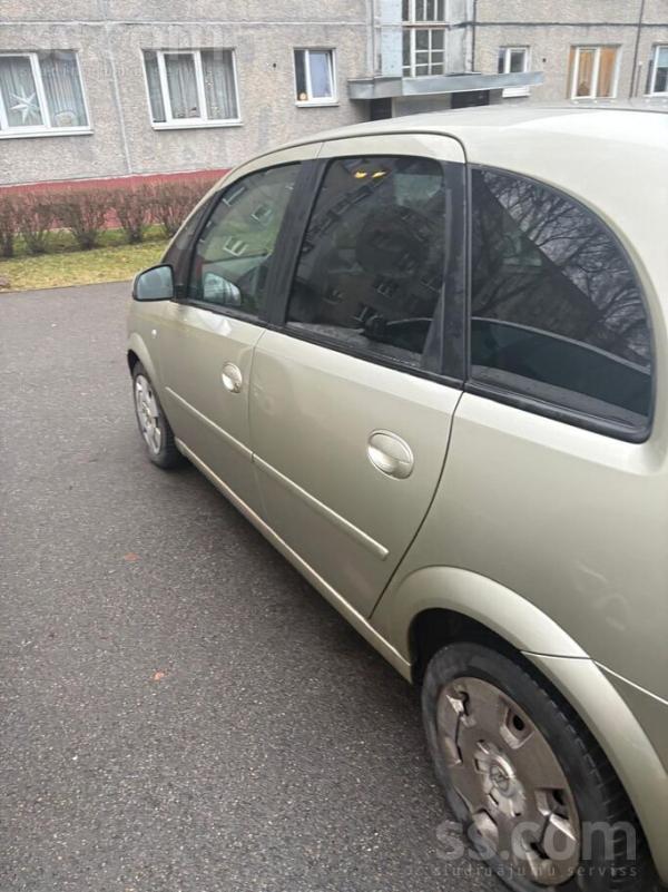 Yellow Opel Meriva 2007 in Riga, with an engine capacity of 1.60 L and mileage of 254 thousand km for 1000 €, photo 3 on AUTOMOTO.COM.LV