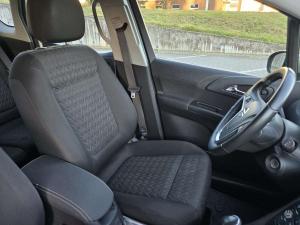 Yellow Opel Meriva 2013 in Utena, with an engine capacity of 1.69 L and mileage of 169 thousand km for 3750 €, photo 19 on AUTOMOTO.COM.LV