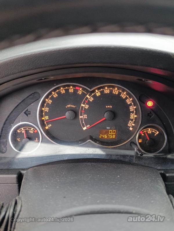 Dzeltens Opel Meriva 2009 Kehra, ar dzinēja tilpumu 1.60 L un nobraukumu 0 tūkst. km par 1800 €, foto 10 vietnē AUTOMOTO.COM.LV