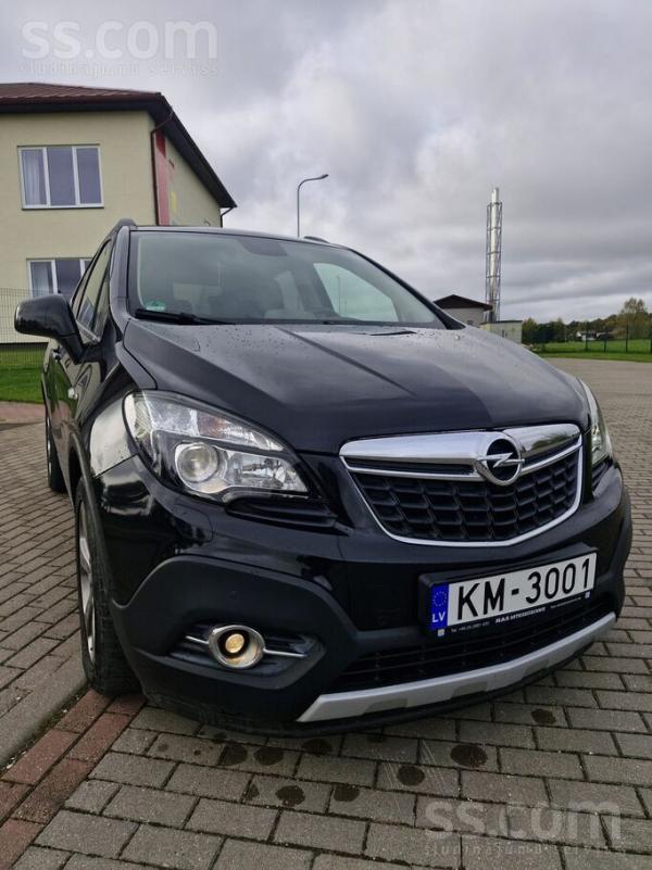 Black Opel Mokka 2012 in Valmiera, with an engine capacity of 1.70 L and mileage of 197 thousand km for 6600 €, photo 1 on AUTOMOTO.COM.LV