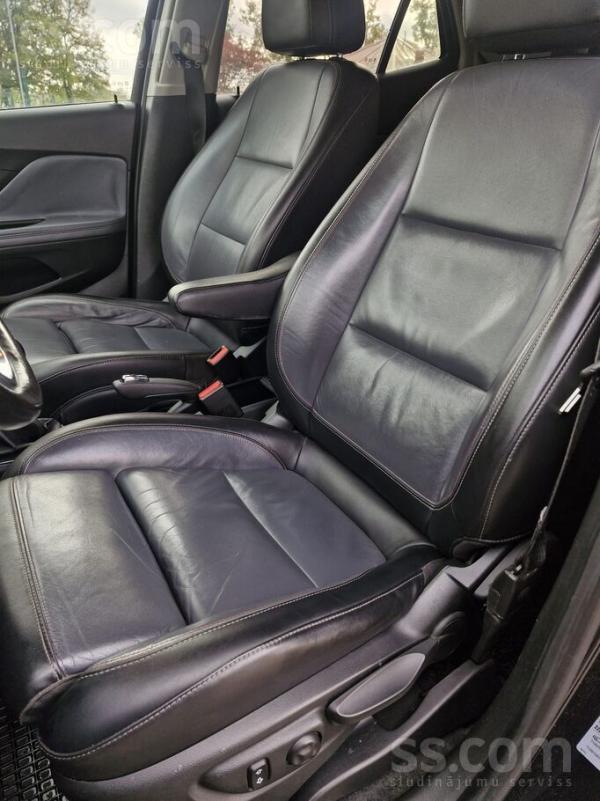 Black Opel Mokka 2012 in Valmiera, with an engine capacity of 1.70 L and mileage of 197 thousand km for 6600 €, photo 10 on AUTOMOTO.COM.LV