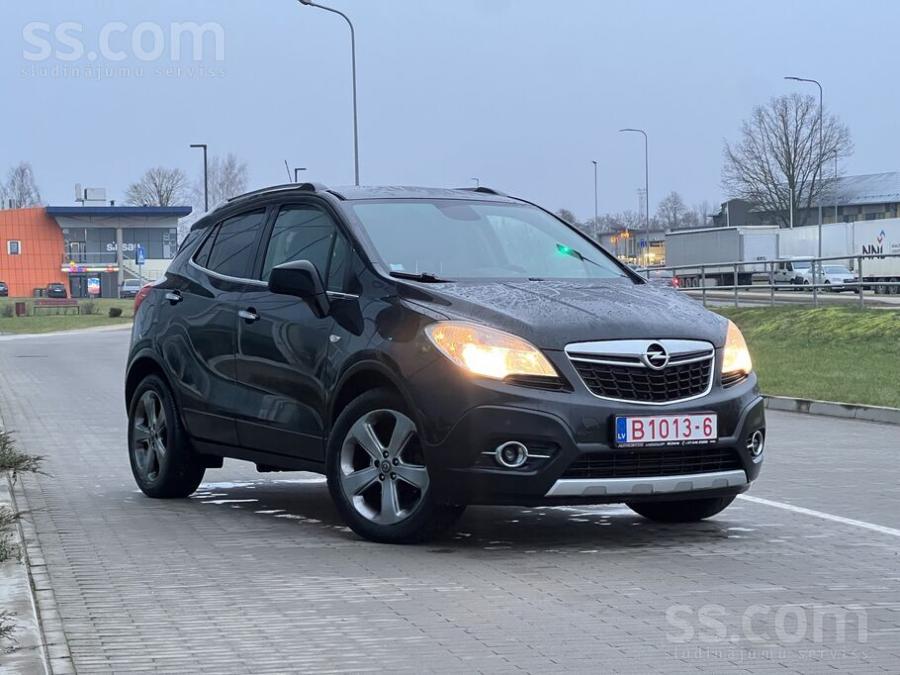 Black Opel Mokka 2013 in Rezekne, with an engine capacity of 1.70 L and mileage of 274 thousand km for 7950 €, photo 3 on AUTOMOTO.COM.LV